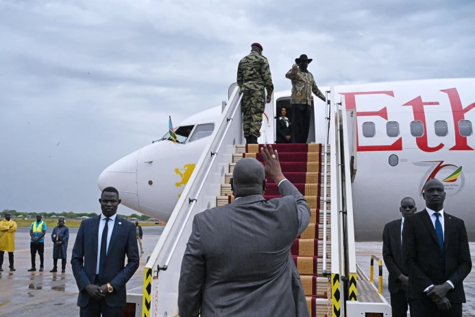 Kiir tours Bahr el Ghazal region - The Radio Community