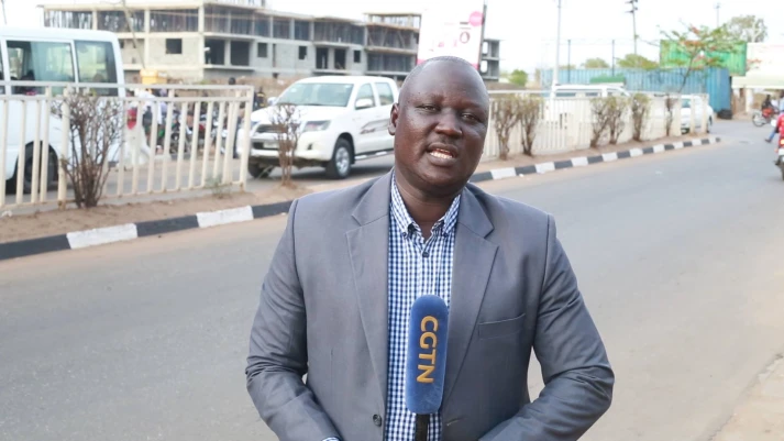 Security returns journalists' gadgets confiscated in parliament - The ...