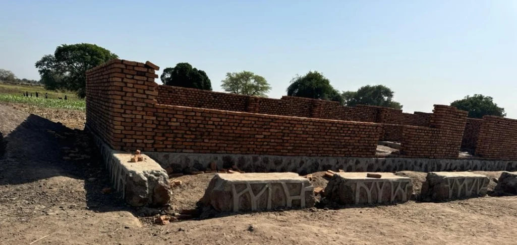 Aweil community builds Payam office for government - The Radio Community