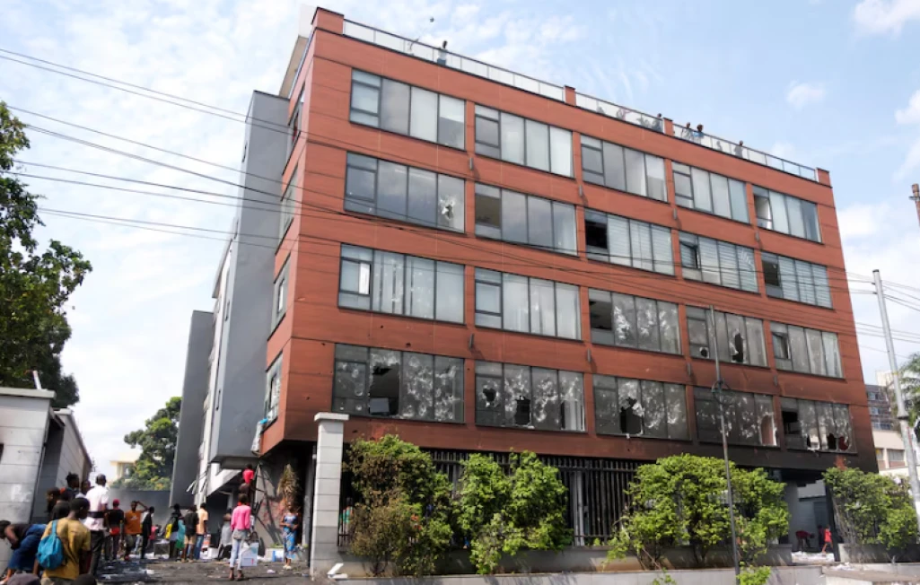 Congo's M23 rebels take control of Goma airport, embassies attacked in ...